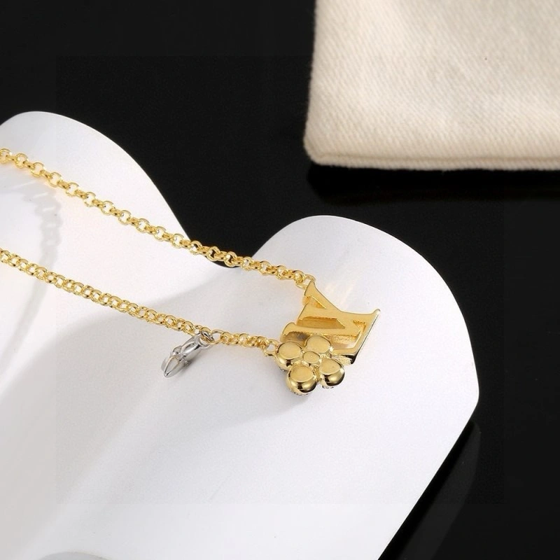 Brand-authenticated Louis Vuitton Necklaces