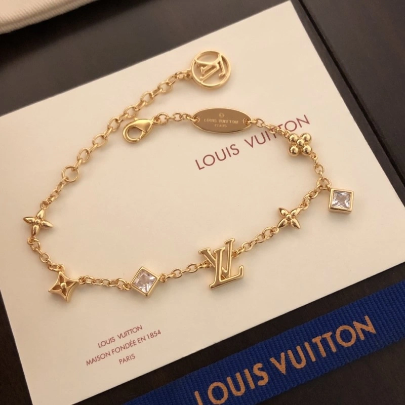 High fidelity Louis Vuitton Necklaces
