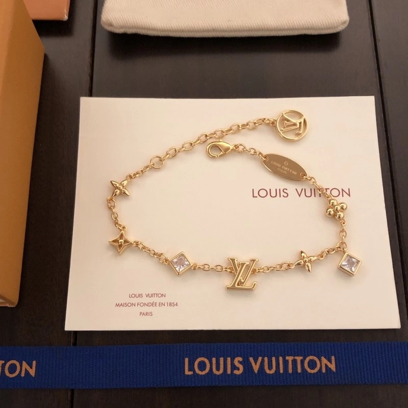 High fidelity Louis Vuitton Necklaces