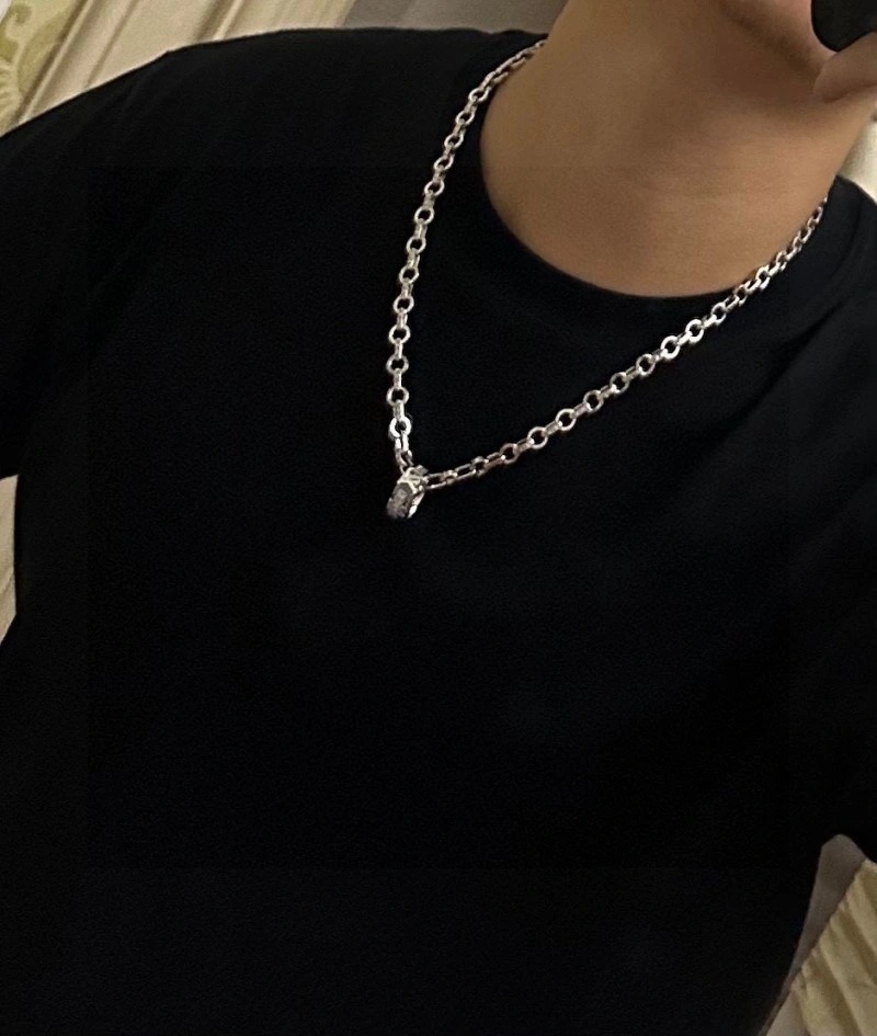 Budget-friendly Louis Vuitton Necklaces