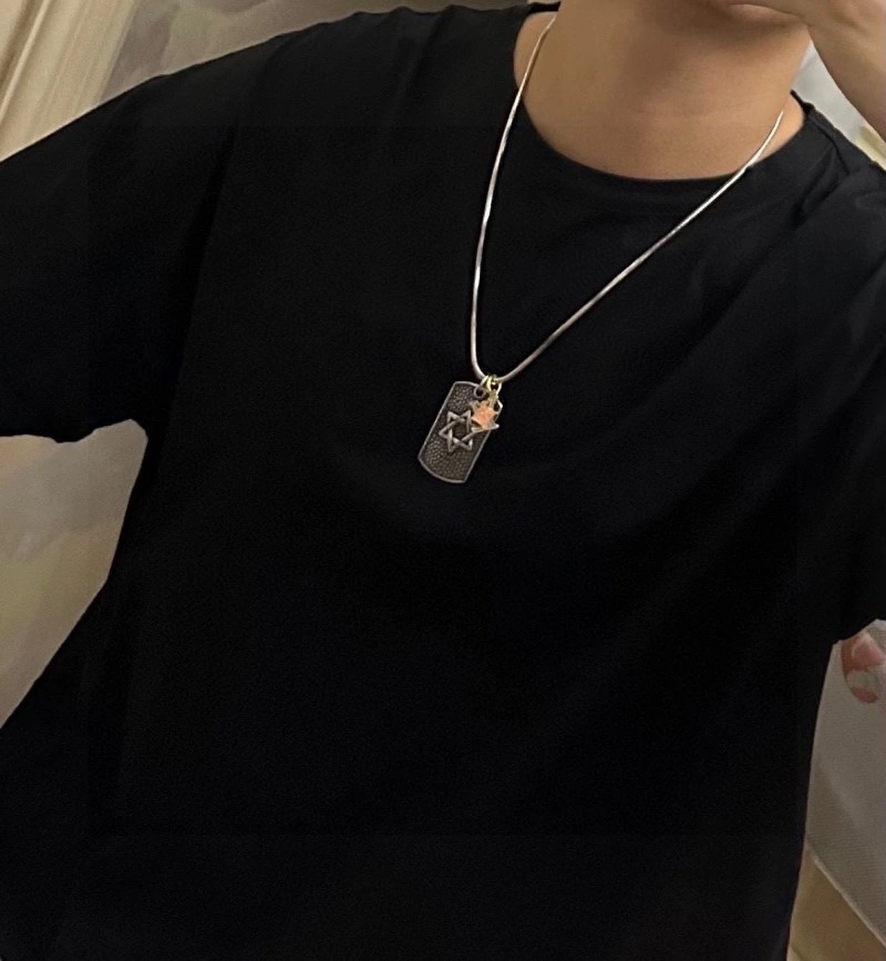 Top mirror Louis Vuitton Necklaces