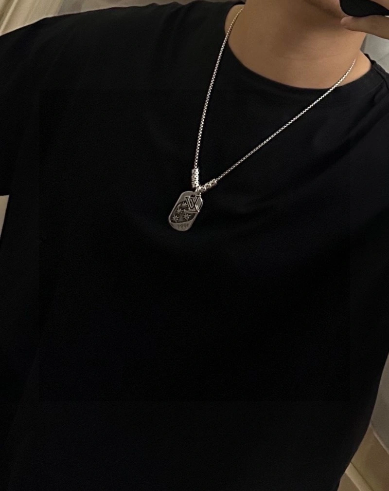 Economical Louis Vuitton Necklaces