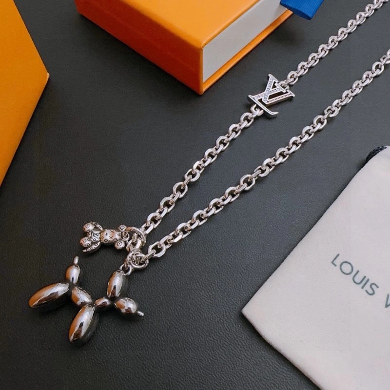 Cut-rate Louis Vuitton Necklaces