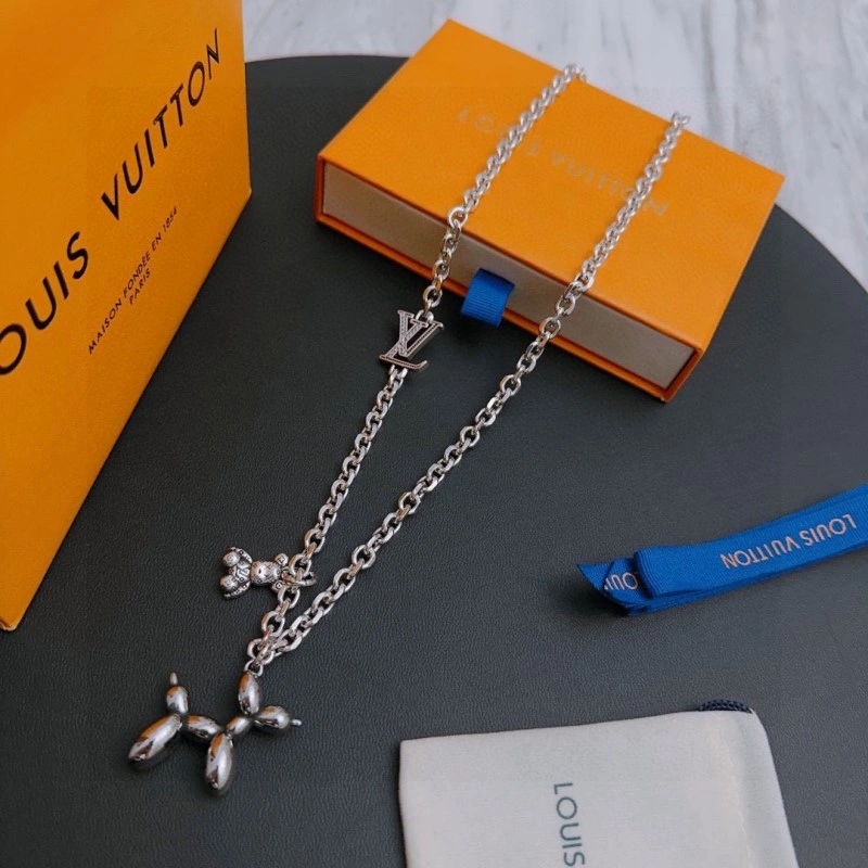 Cut-rate Louis Vuitton Necklaces