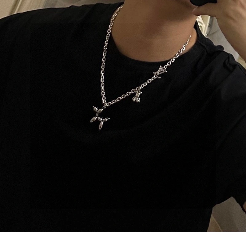 Cut-rate Louis Vuitton Necklaces