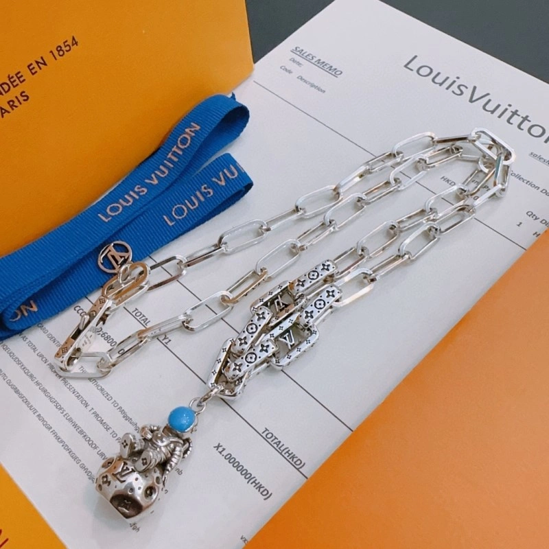 Bargain Louis Vuitton Necklaces