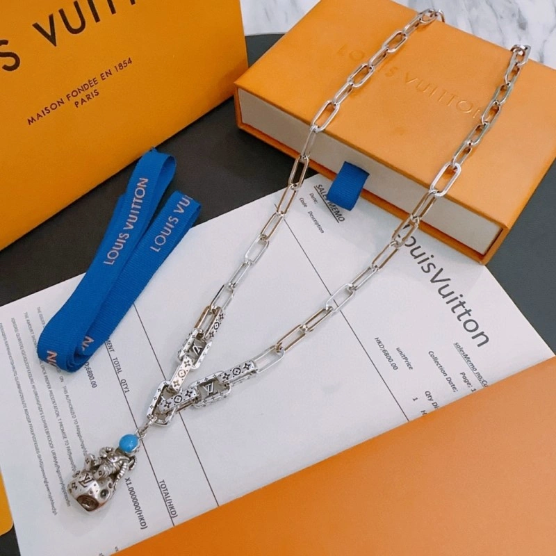 Bargain Louis Vuitton Necklaces