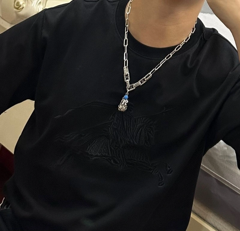 Bargain Louis Vuitton Necklaces