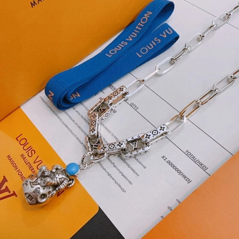 Bargain Louis Vuitton Necklaces
