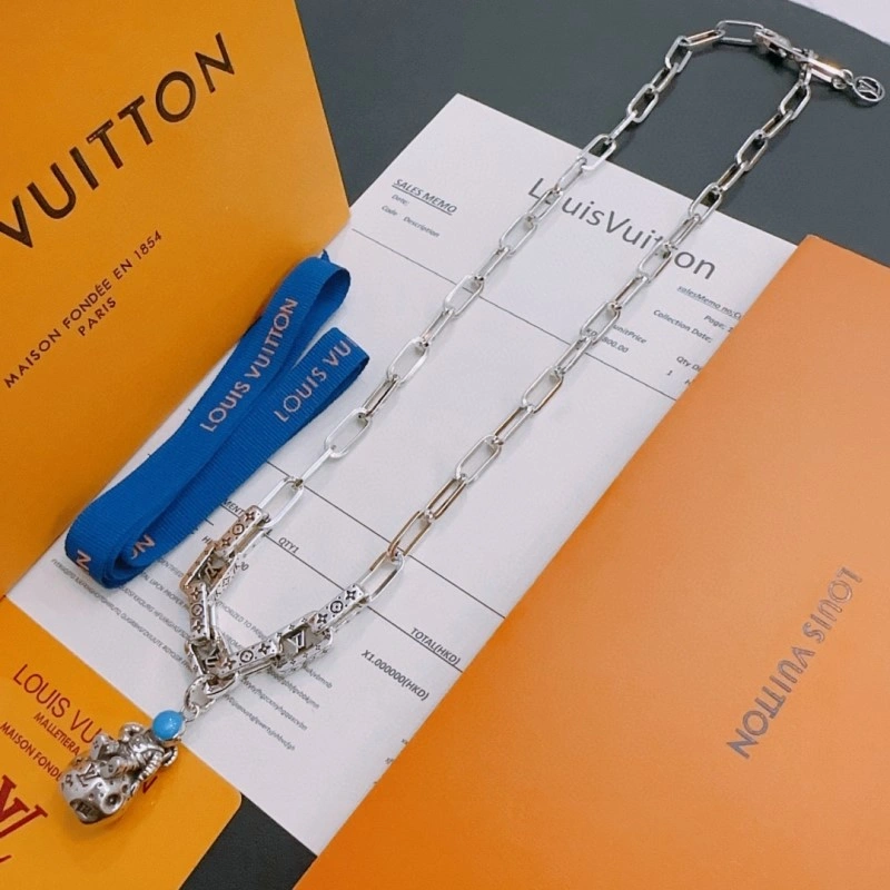 Bargain Louis Vuitton Necklaces