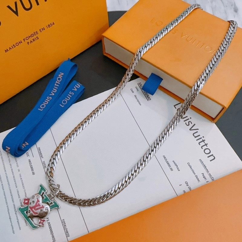 Discounted Louis Vuitton Necklaces