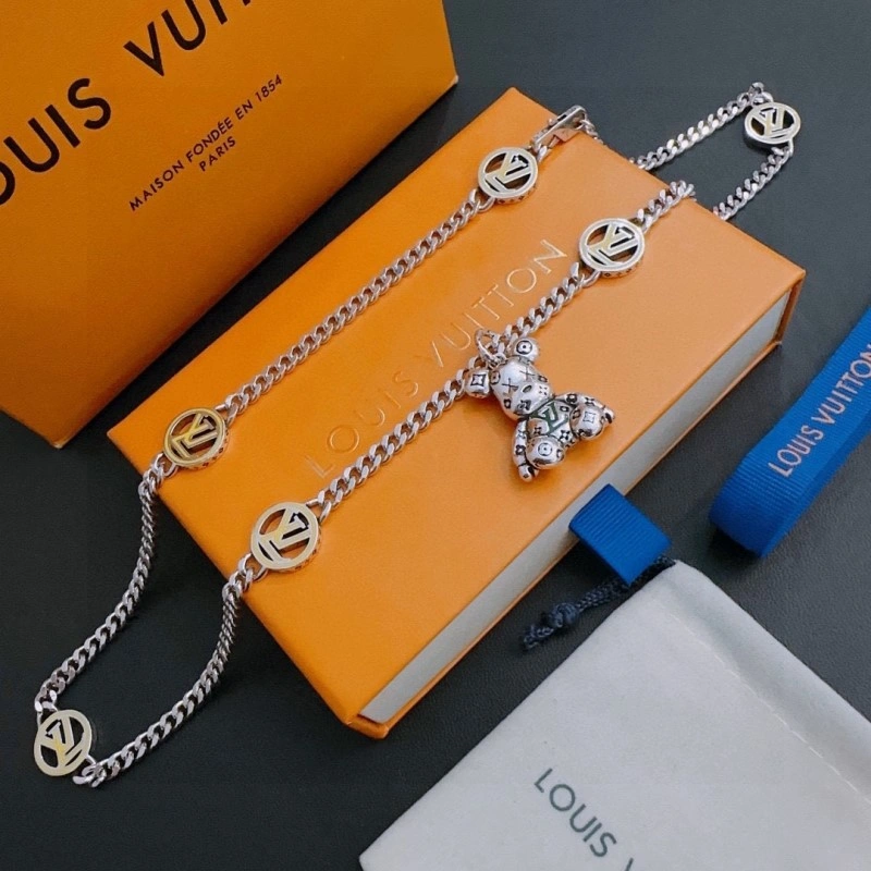 Top match Louis Vuitton Necklaces