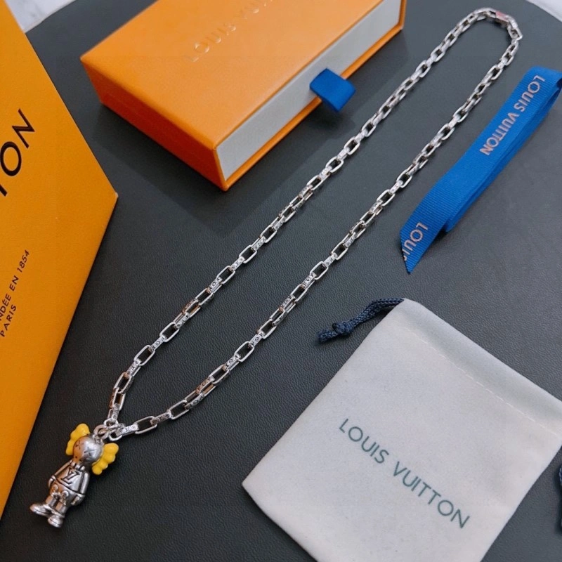 Precise copy Louis Vuitton Necklaces