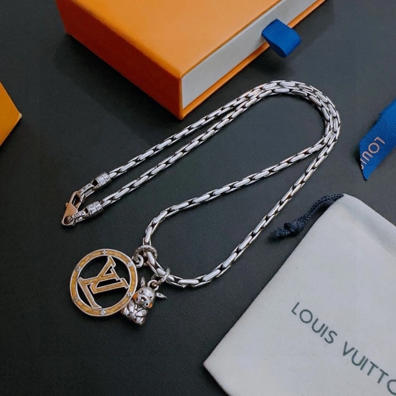 High accuracy Louis Vuitton Necklaces