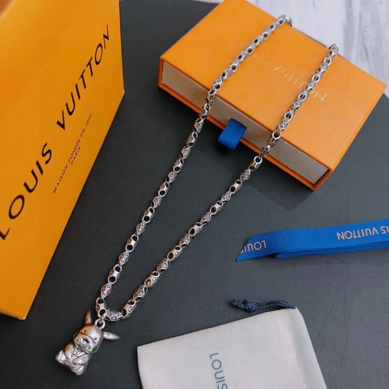High fidelity Louis Vuitton Necklaces
