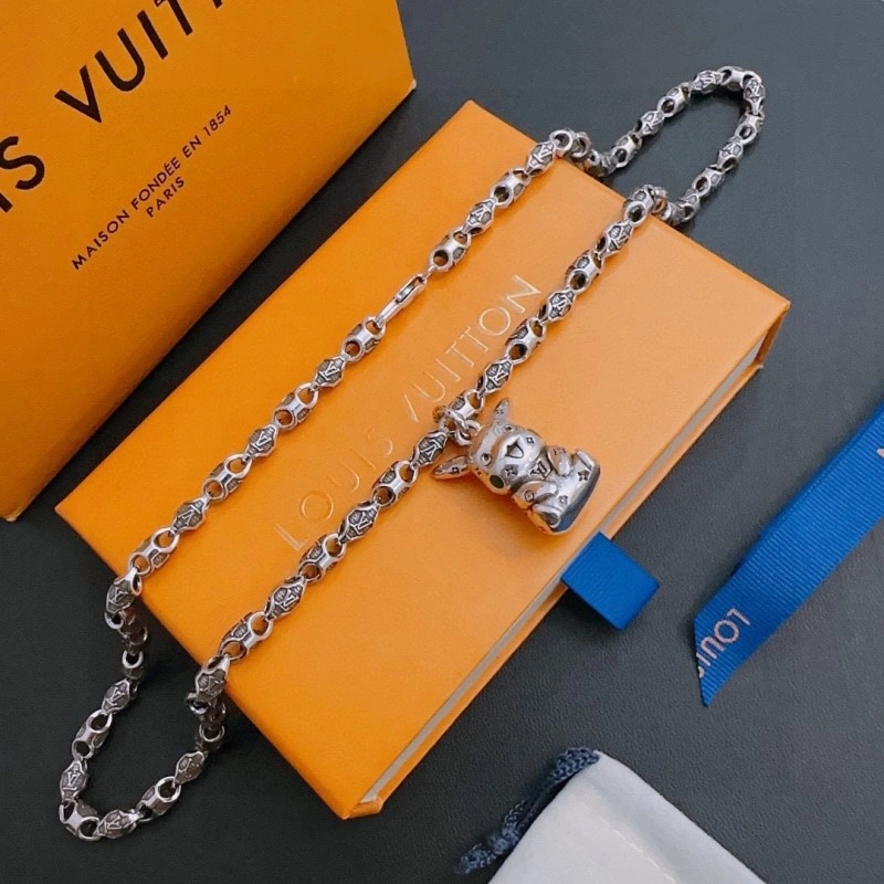 High fidelity Louis Vuitton Necklaces