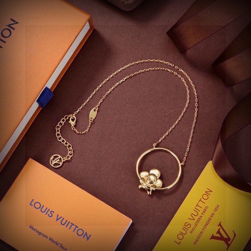Official Louis Vuitton Necklaces