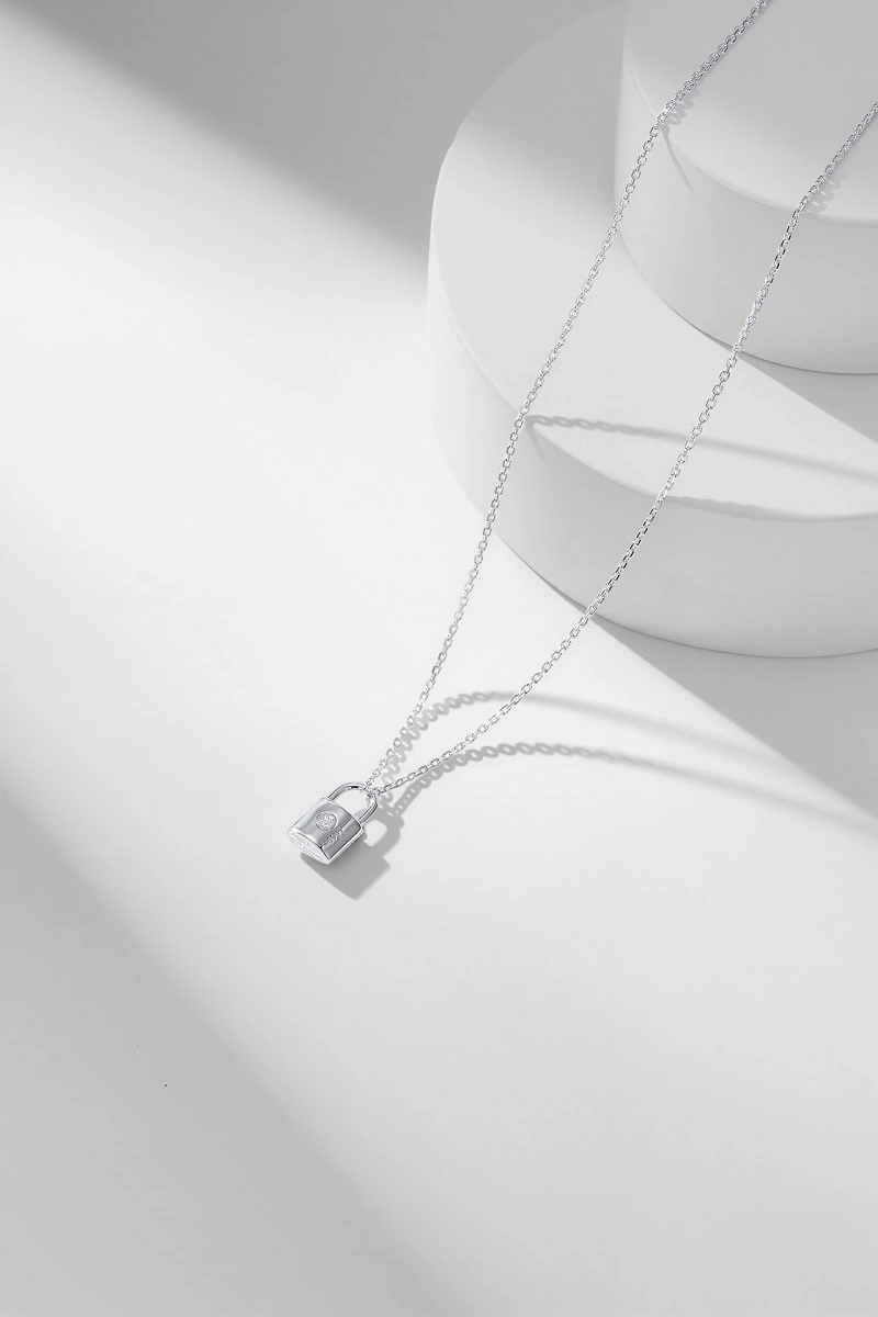 Louis Vuitton Necklaces