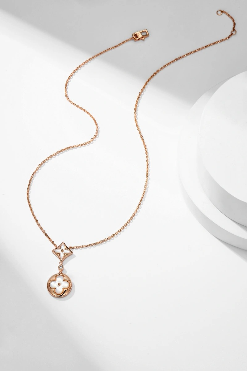 Discounted Louis Vuitton Necklaces