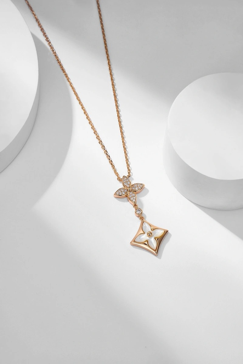Low-cost Louis Vuitton Necklaces