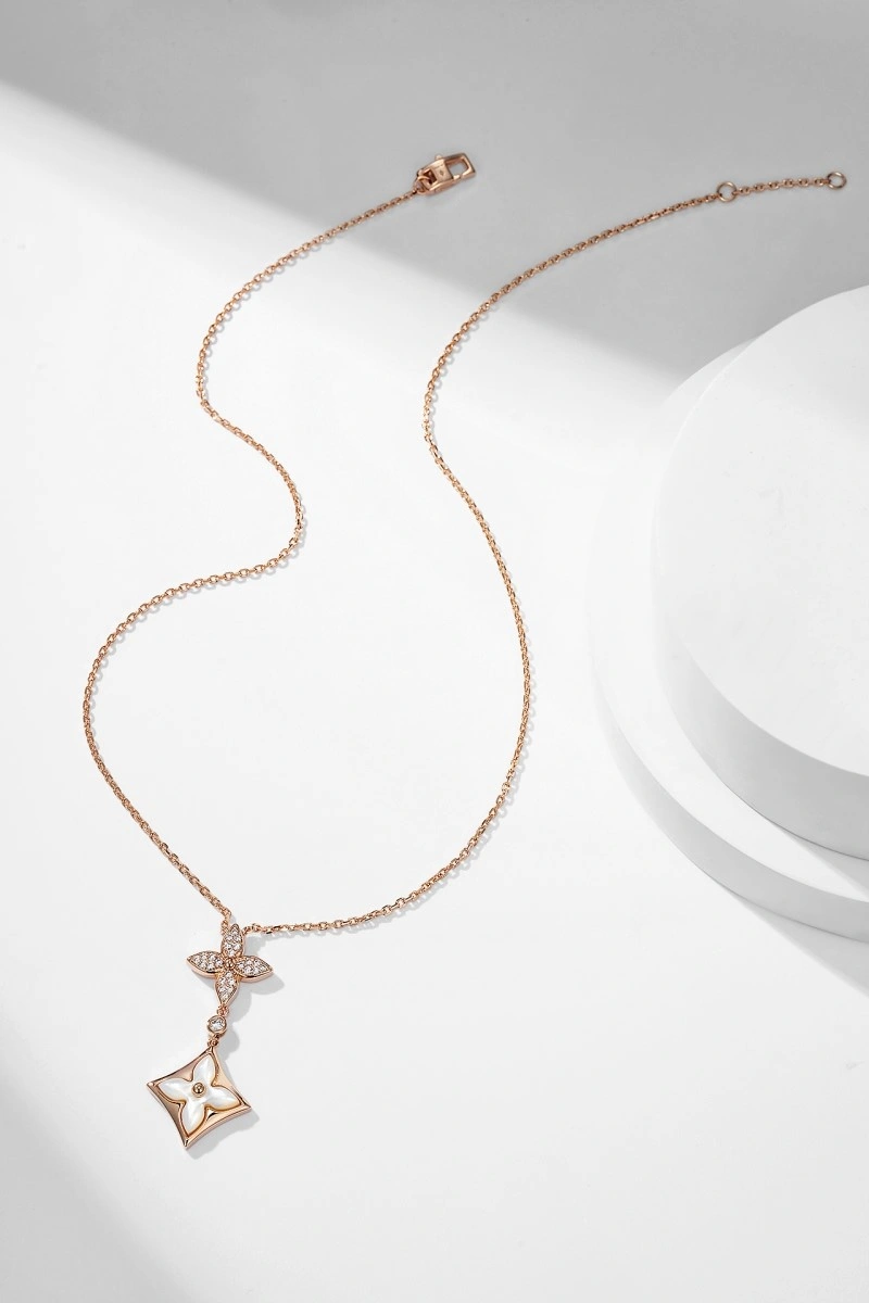 Low-cost Louis Vuitton Necklaces