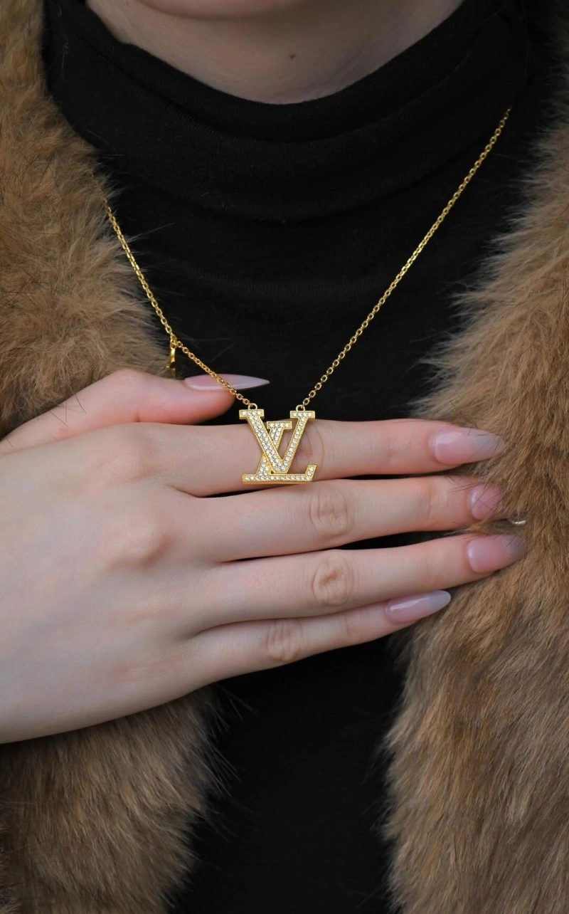 Value-priced Louis Vuitton Necklaces