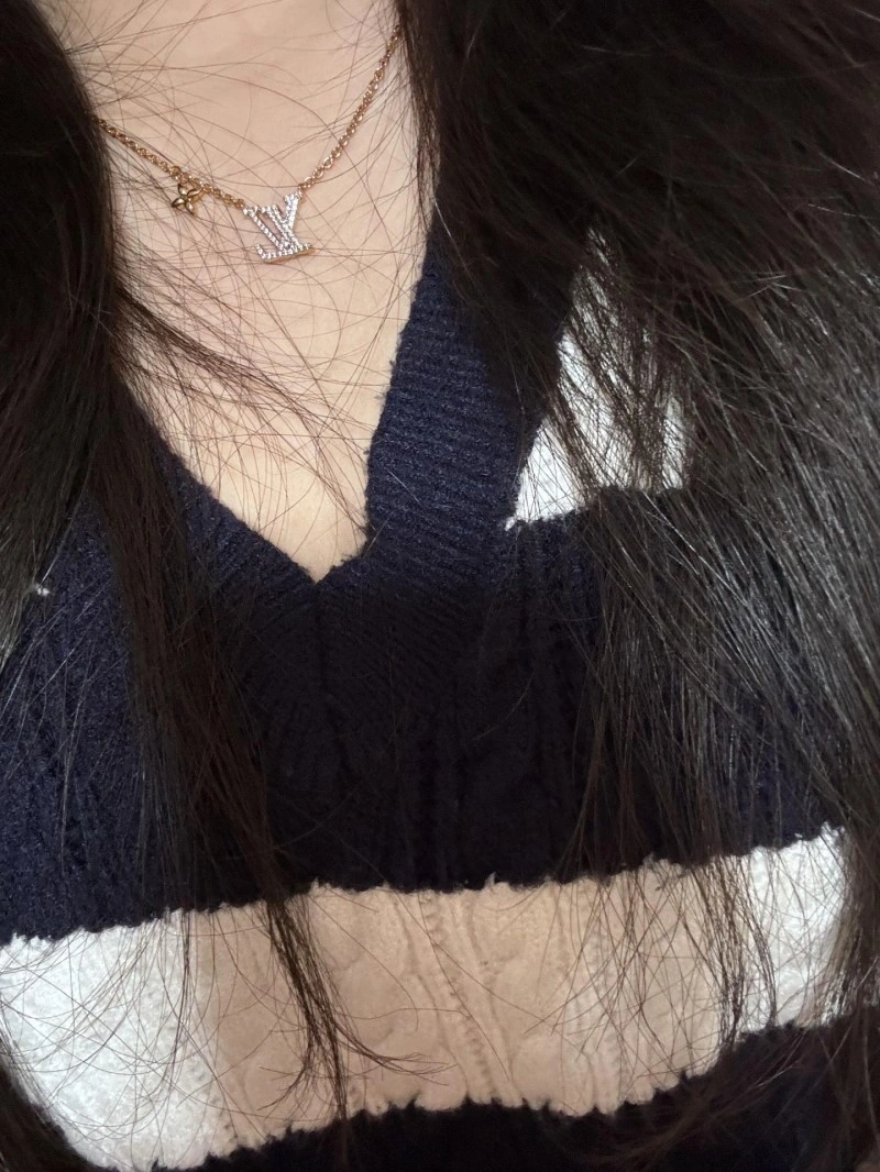 Value-priced Louis Vuitton Necklaces