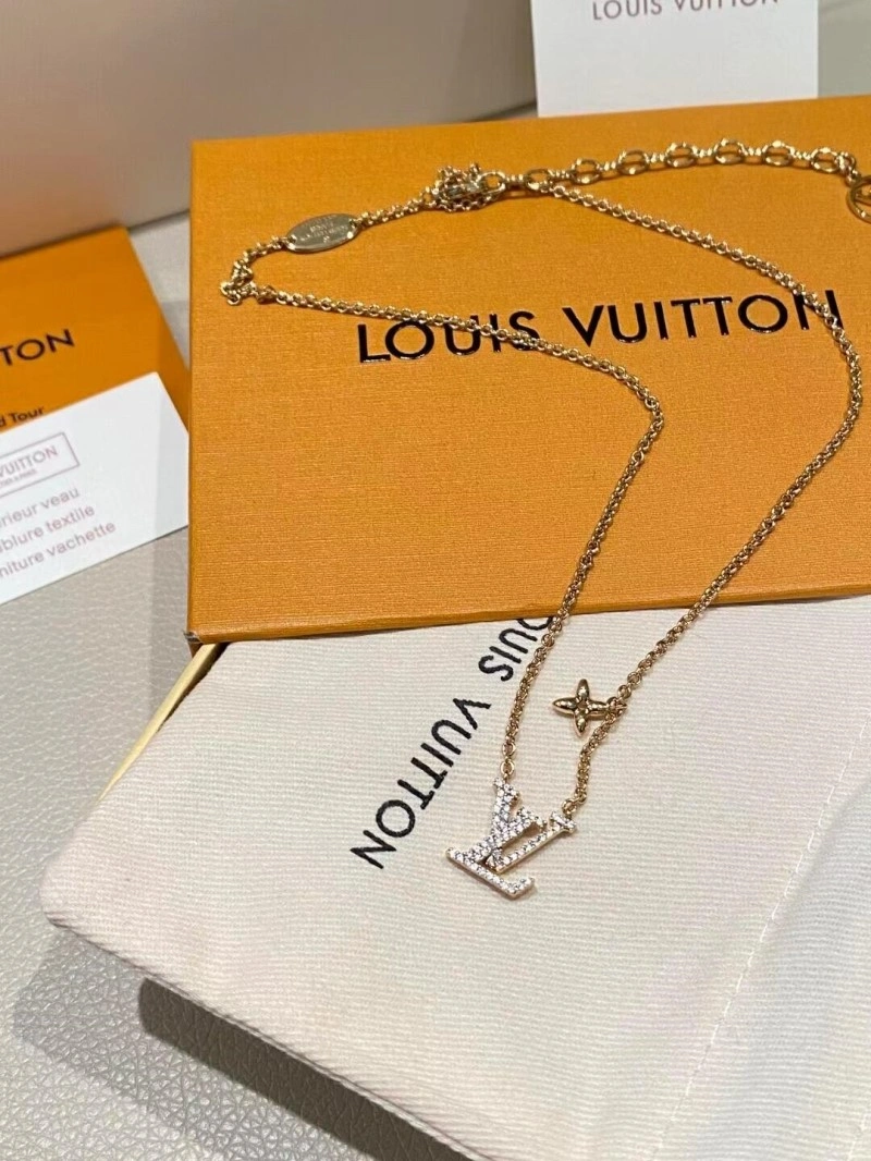 Value-priced Louis Vuitton Necklaces