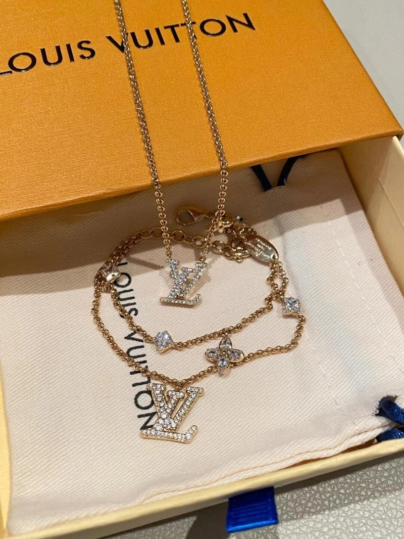 Value-priced Louis Vuitton Necklaces