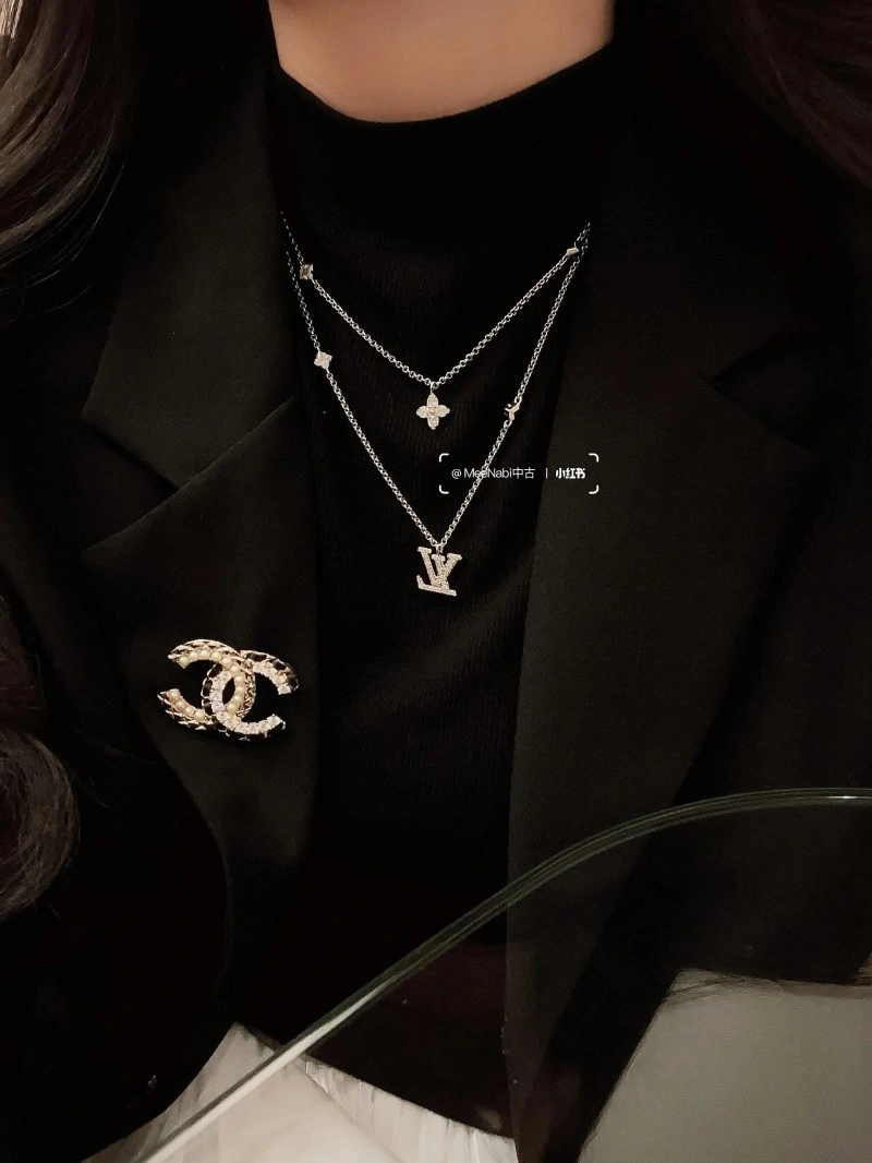 Brand-authenticated Louis Vuitton Necklaces