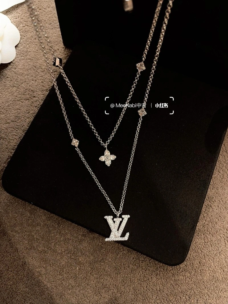 Brand-authenticated Louis Vuitton Necklaces