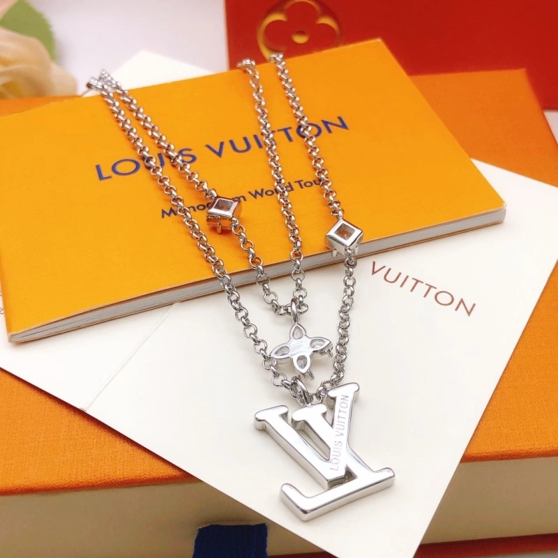Brand-authenticated Louis Vuitton Necklaces