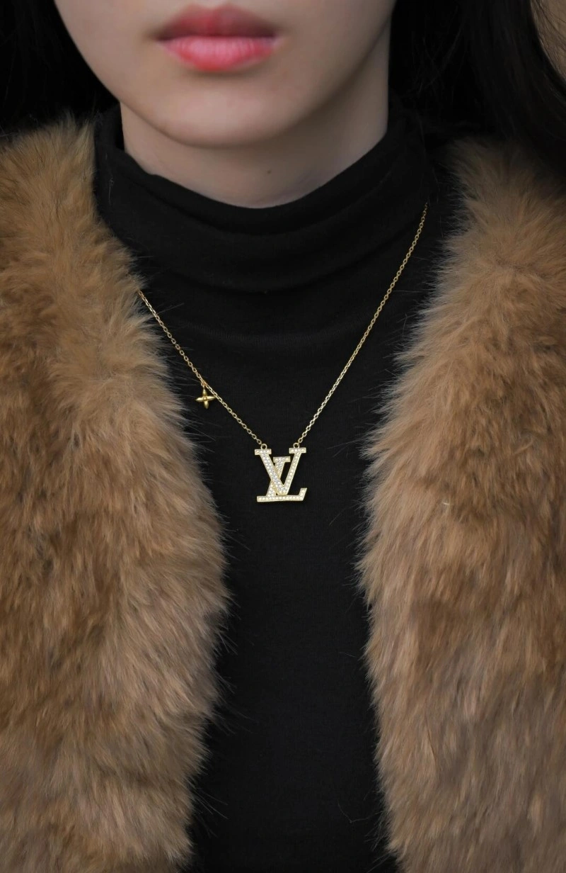 1:1 copy Louis Vuitton Necklaces