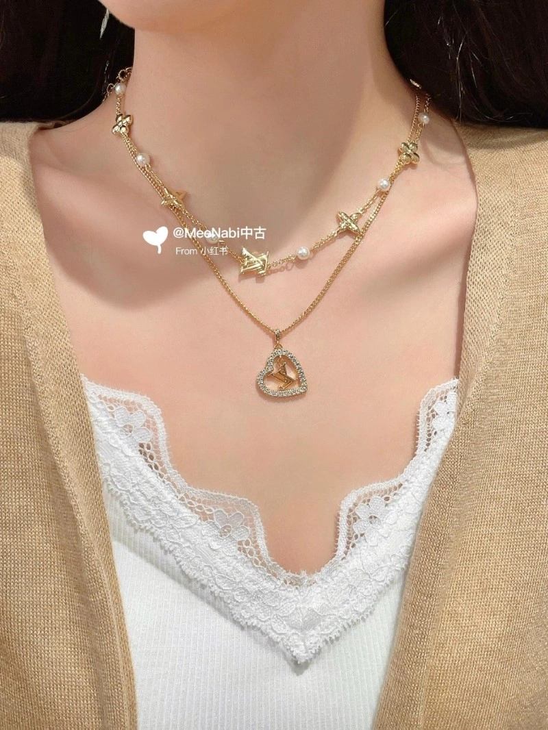 Official Louis Vuitton Necklaces