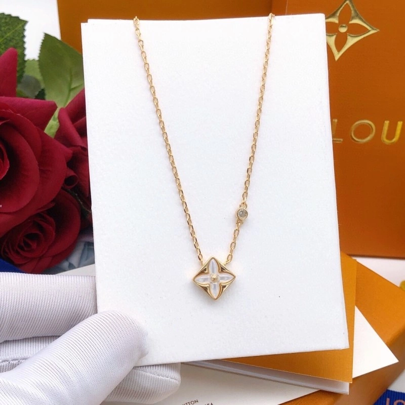 Exact replica Louis Vuitton Necklaces