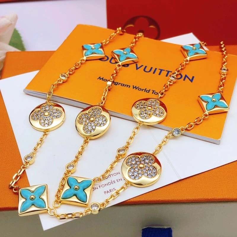 Top mirror Louis Vuitton Necklaces