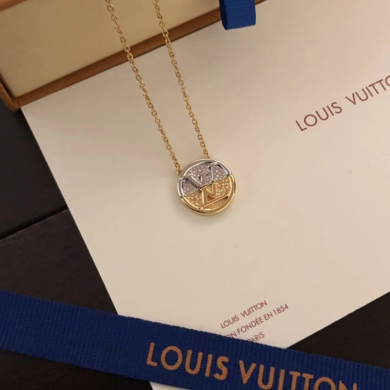 Official Louis Vuitton Necklaces