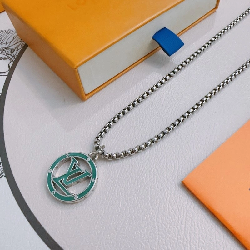 High accuracy Louis Vuitton Necklaces