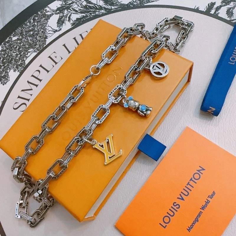 Low-cost Louis Vuitton Necklaces