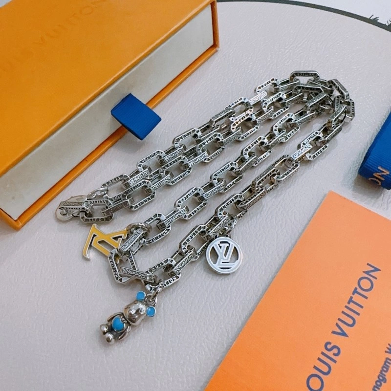 Low-cost Louis Vuitton Necklaces