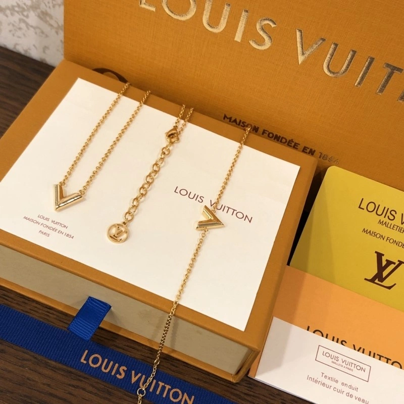 Louis Vuitton Necklaces
