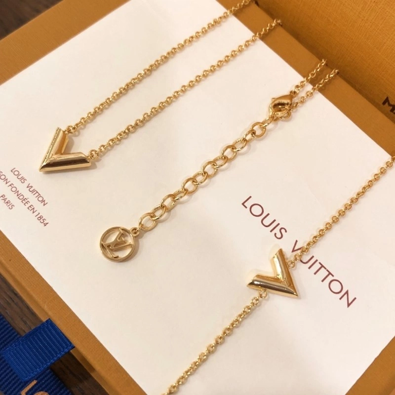 Cut-rate Louis Vuitton Necklaces