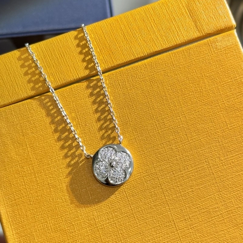 Economical Louis Vuitton Necklaces