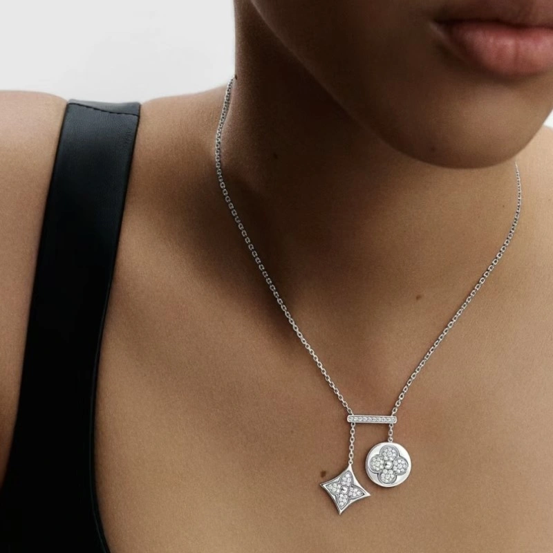 Brand-authenticated Louis Vuitton Necklaces
