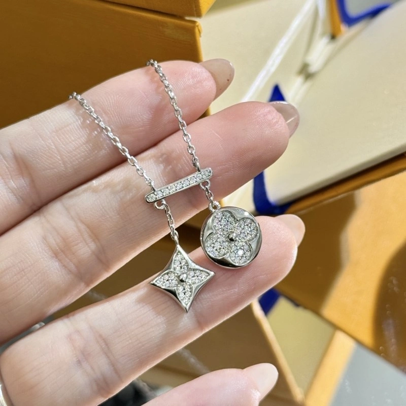 Brand-authenticated Louis Vuitton Necklaces