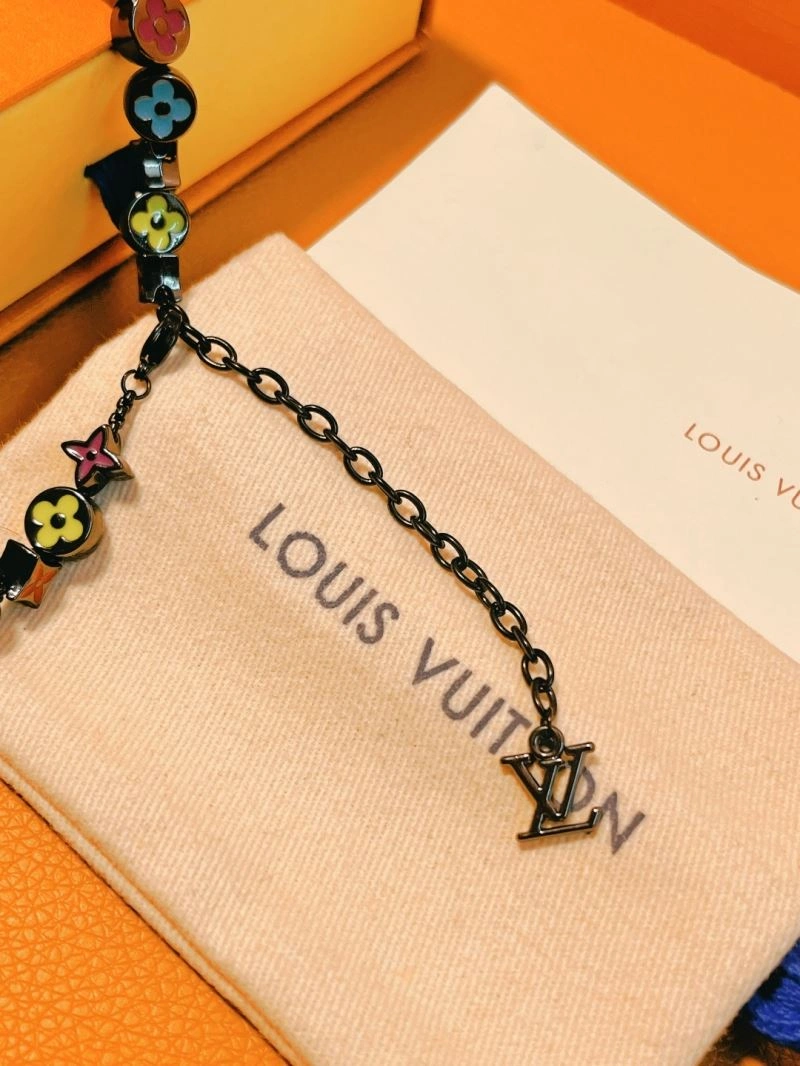 Brand-authenticated Louis Vuitton Necklaces