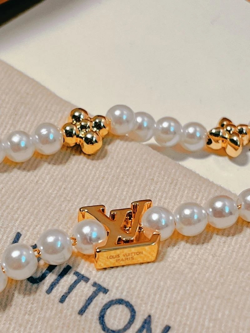 Official Louis Vuitton Necklaces