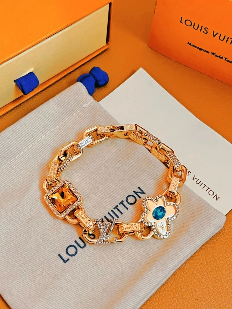Louis Vuitton Necklaces