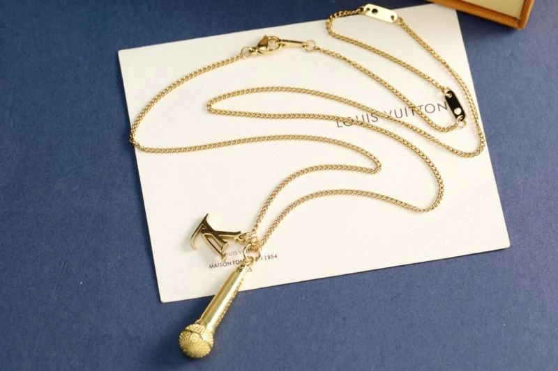 Bargain Louis Vuitton Necklaces