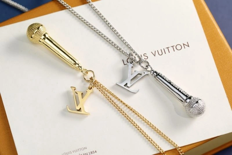 Bargain Louis Vuitton Necklaces